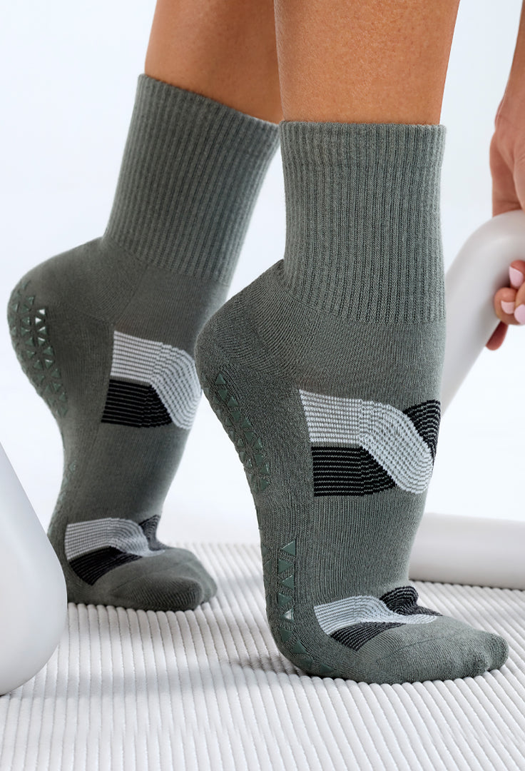 TAVI Grip Socks – Tavi Active
