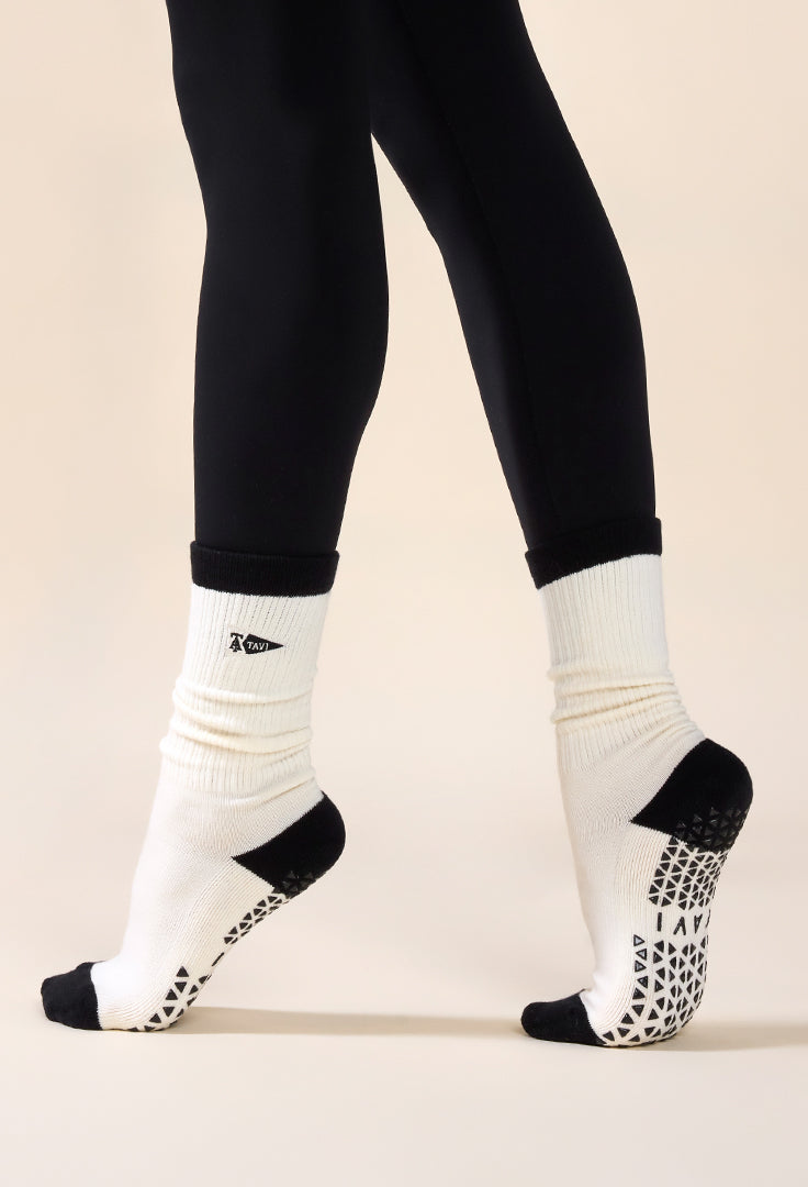 Pilates Socks – Tavi Active