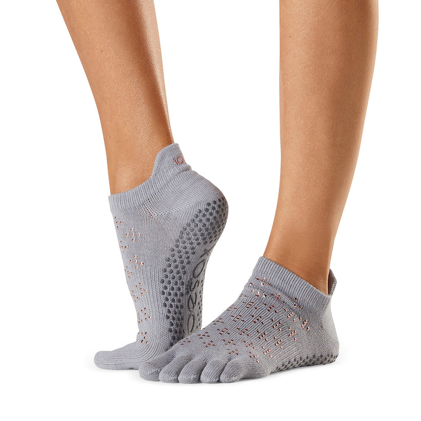 Full Toe Low Rise Grip Socks | Sale | Toesox – ToeSox | Tavi | Vooray