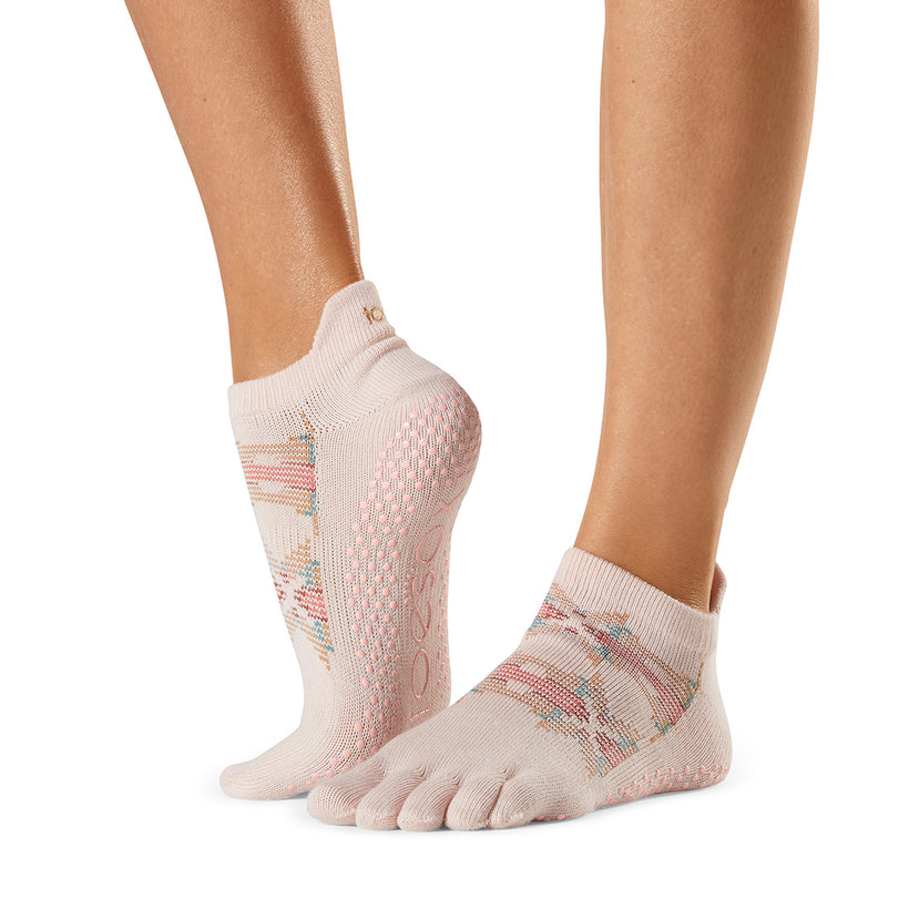 Full Toe Low Rise Grip Socks | Sale | Toesox – ToeSox | Tavi | Vooray